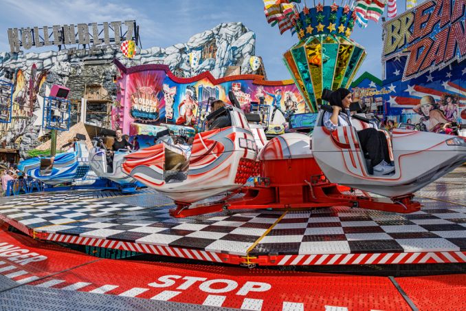 Break Dance (Kinzler) - Fahrgeschäft auf der Kirmes - Bildergalerie