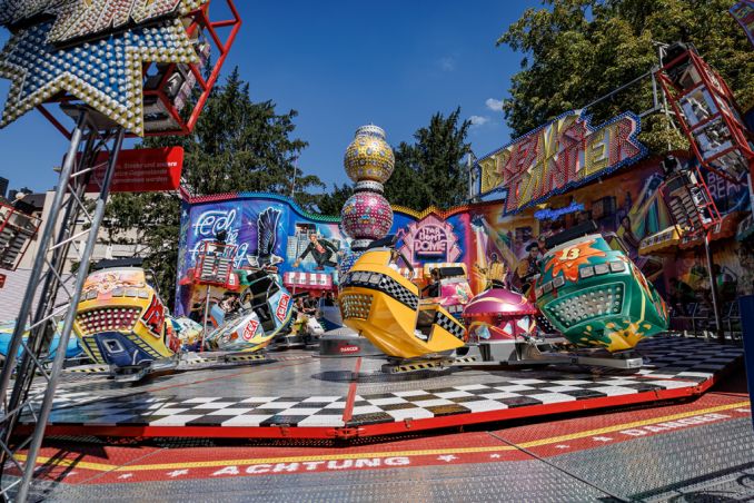 Break Dance No. 1 (Wingender) - Fahrgeschäft auf der Kirmes - Bildergalerie