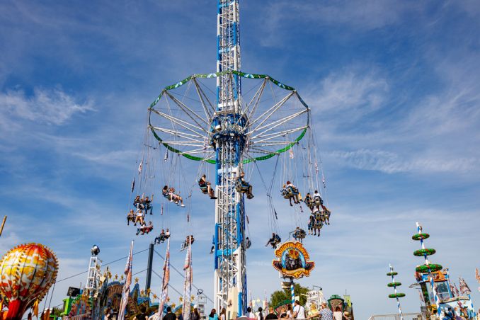 Bayern Tower (Kaiser) - Kettenflieger auf der Kirmes - Bildergalerie