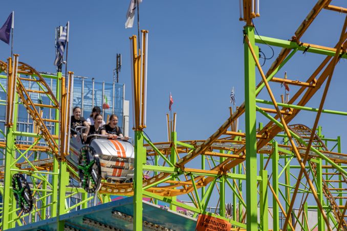 Berg- und Tal Achterbahn (Schneider) - Berg- und Tal Achterbahn ...
