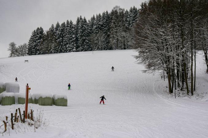 Skifahren am Hardenberg in Meinerzhagen - Skigebiet mit Skilift ...