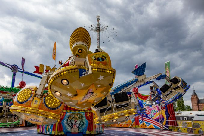 Magic (Spangenberger) - Fahrgeschäft - Kirmes - Bildergalerie